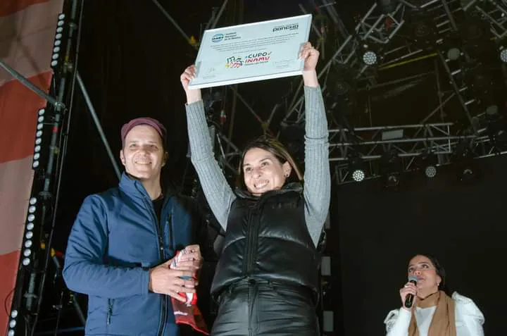 Diana Carolina Roldan: La mujer que revolucionó el Poncho 2023"